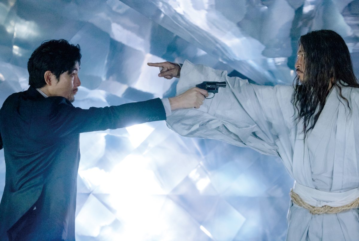 【映画レビュー『次元を超える』】混沌の果てに人間が見るものー“生と死の意味”探す旅の終着点 - cula