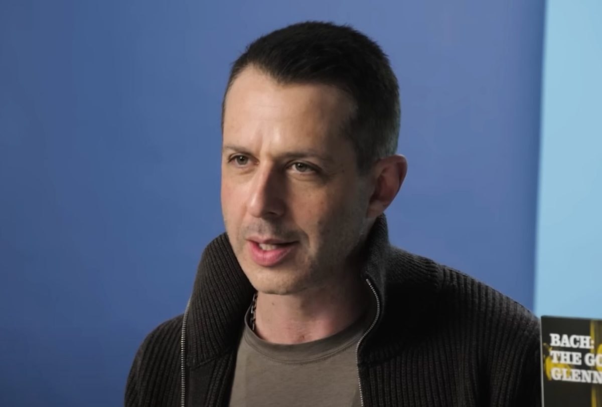 『ソーシャル・ネットワーク』続編、ジェレミー・ストロング版ザッカーバーグ誕生－「アイゼンバーグ版とは無関係」 - cula